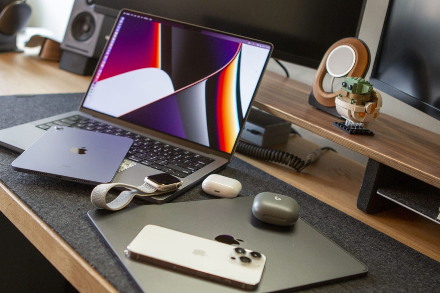 How to Use Adaptive Transparency on AirPods Pro 2 - AppleToolBox