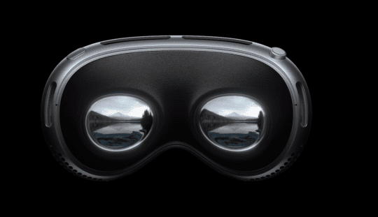 How to Clean Apple Vision Pro - AppleToolBox