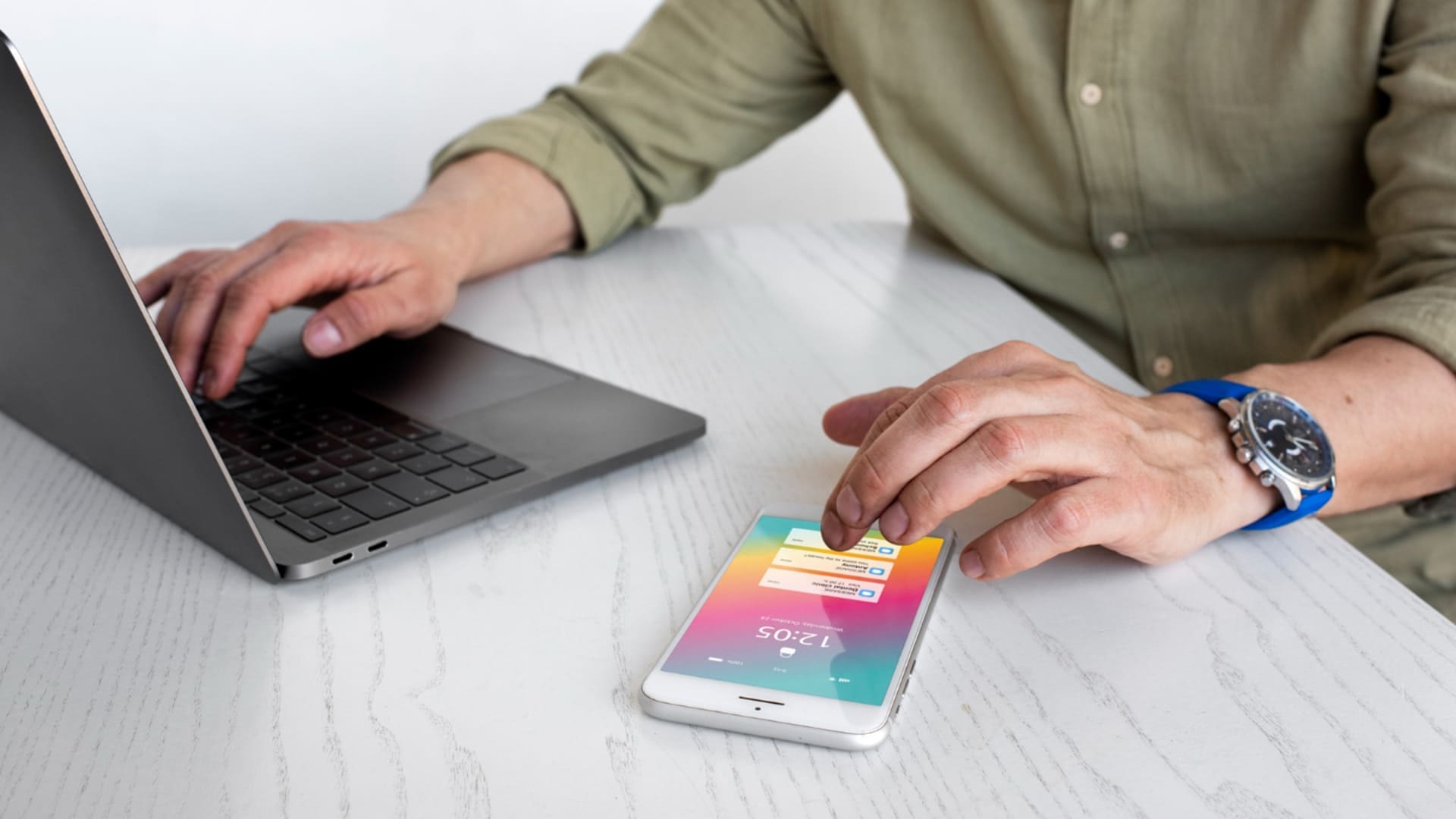 How to Sync Text Messages Between iPhone and Windows PC - AppleToolBox